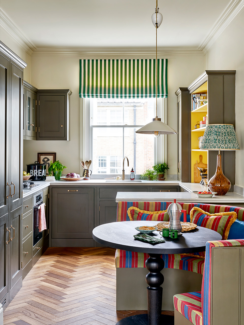Apron Design | Bespoke kitchens & Cabinets | Apron Kitchens